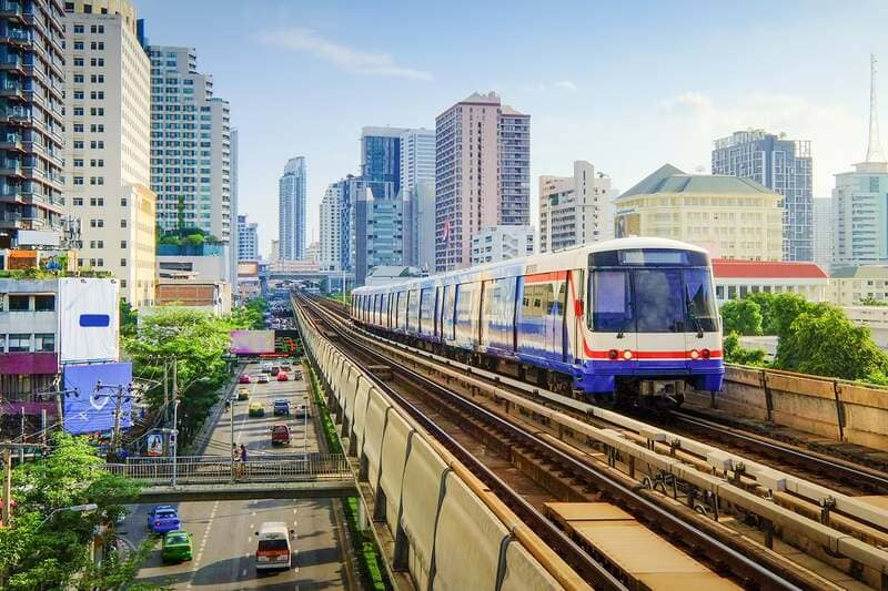 Métro à Bangkok : Guide complet du BTS et MRT